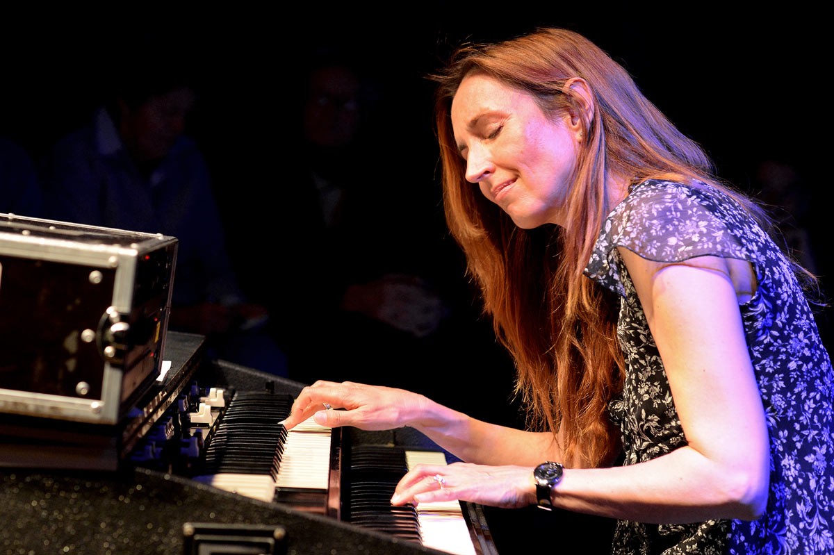 Fotoserie - Barbara Dennerlein und Drori Mondlak Jazz Köln – Köln News ...